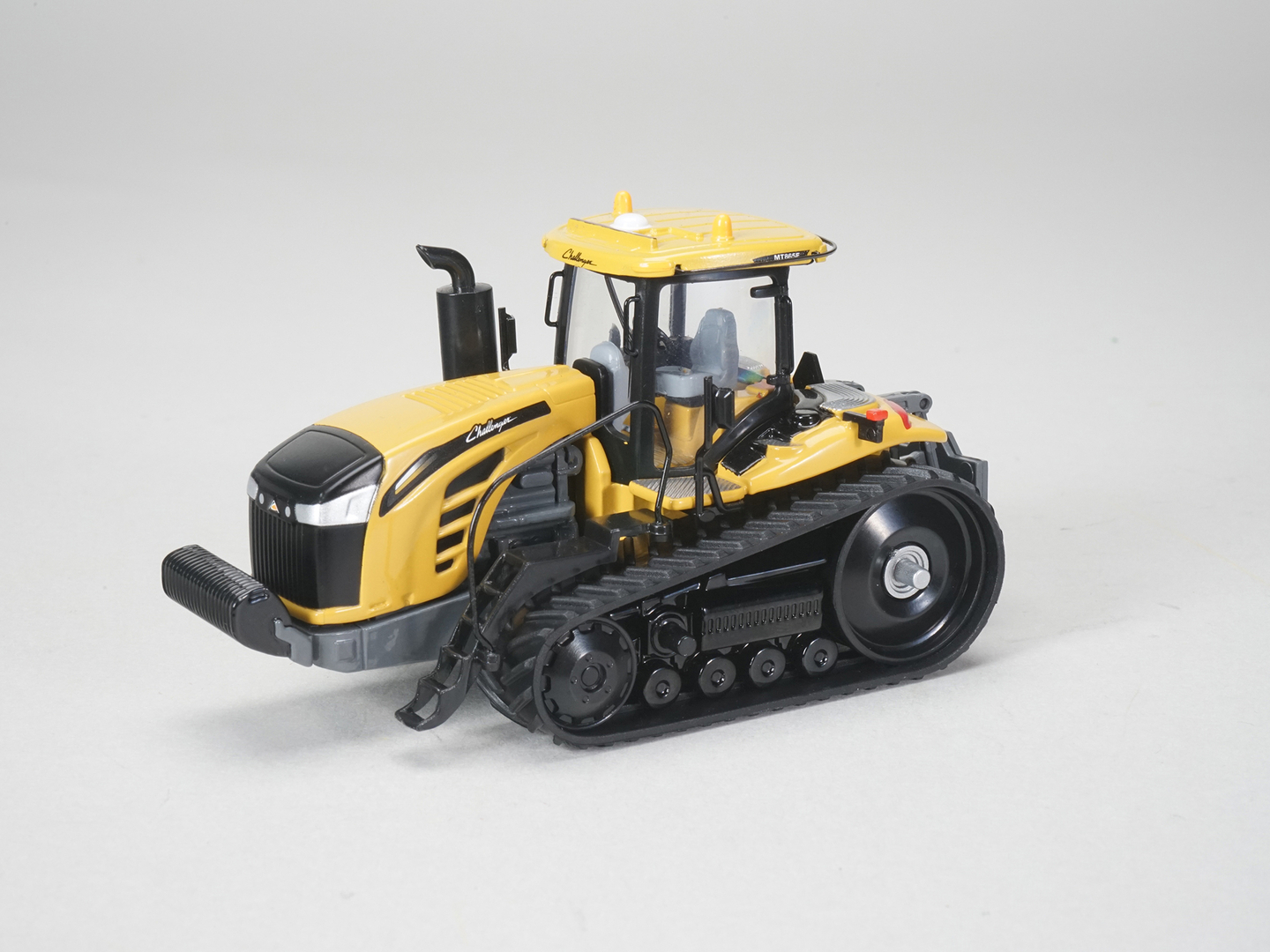 SpecCast Challenger MT865E Tracked | Maple Lane Farm Service